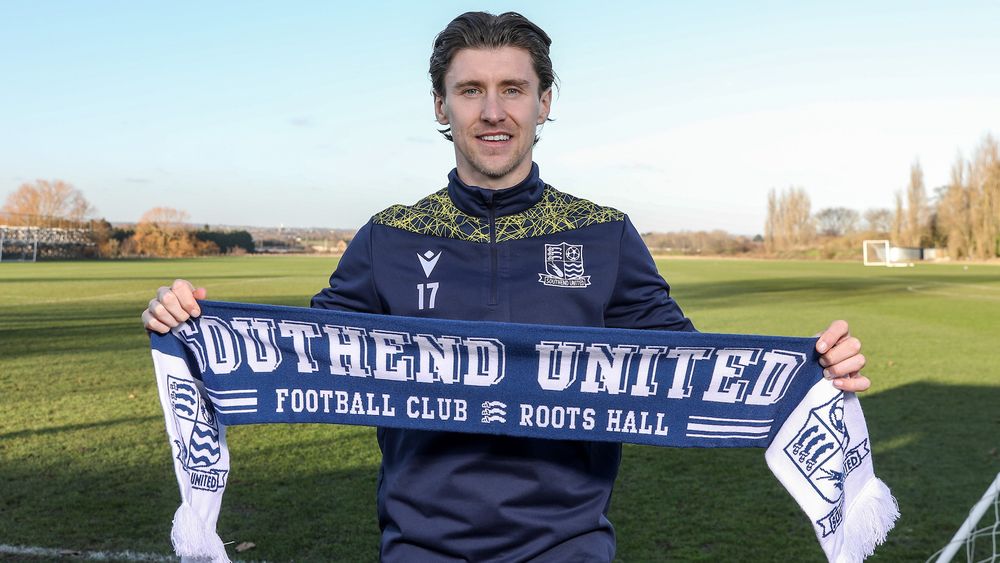 Cav Miley Extends Contract! | Southend United Football Club