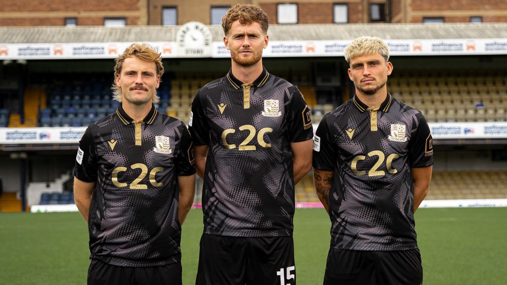 2025/26 Third Kit: It's Time To Own The Stage | Southend United ...