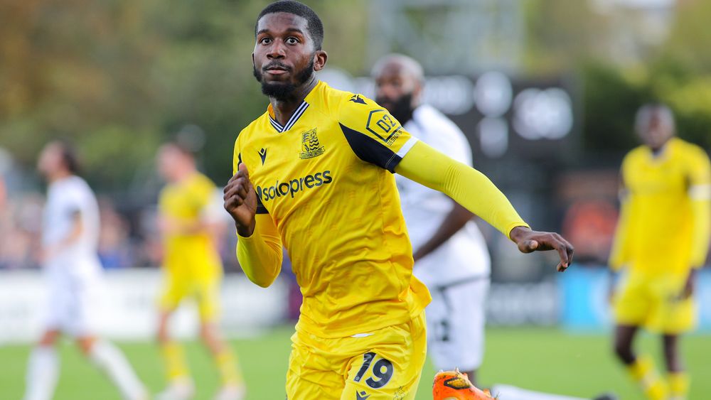 Daniel Kanu Raring To Get Going Again | Southend United Football Club