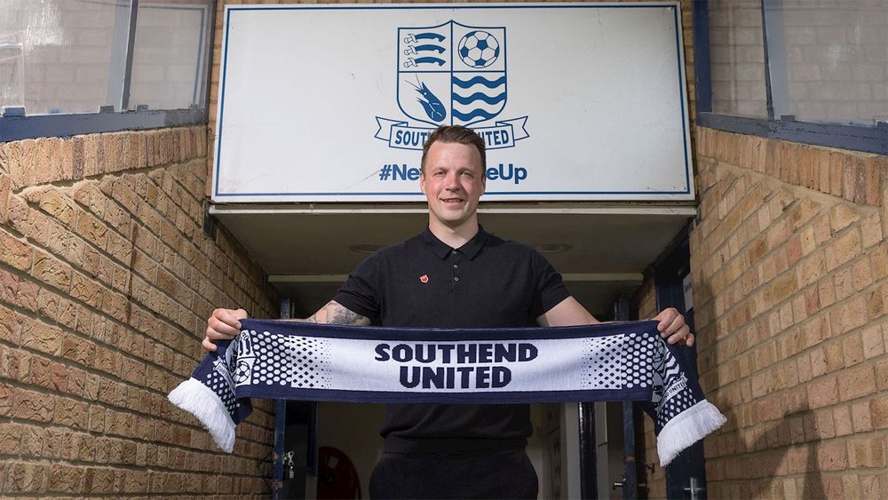 FIRST INTERVIEW: COULSON ON JOINING BLUES | Southend United Football Club