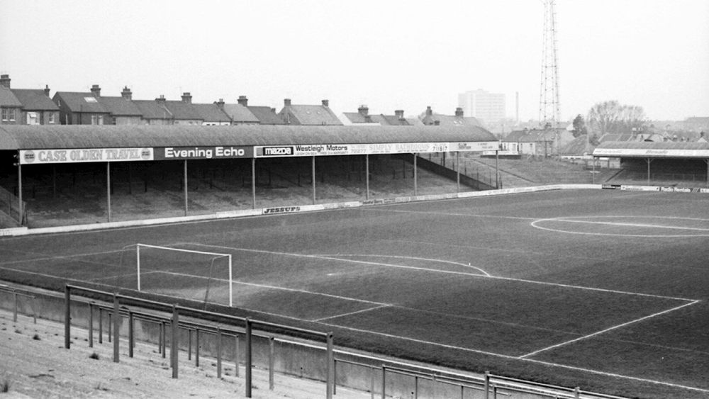Supporters recall their earliest Roots Hall memory | Southend United ...