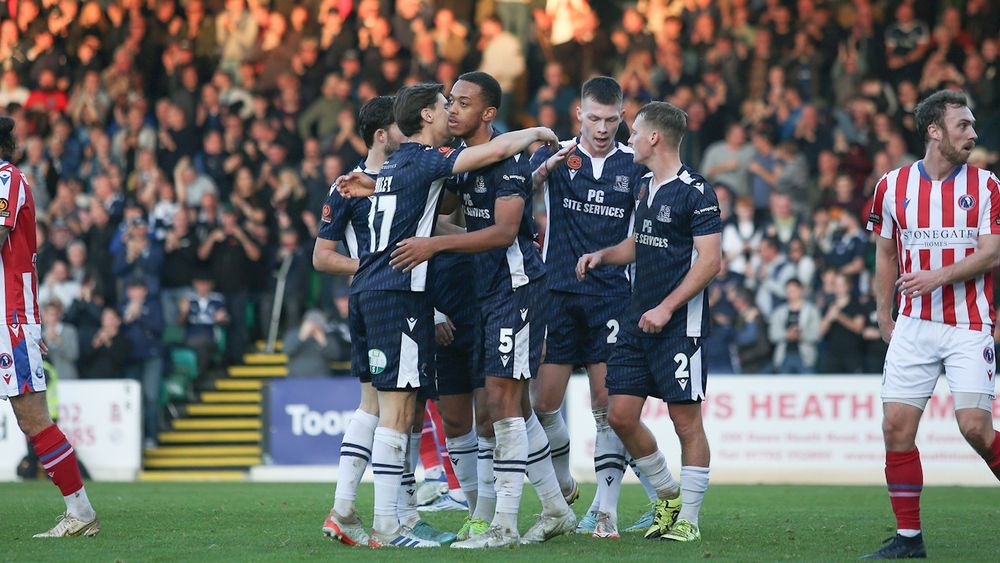 REVOLUTION BARS NOVEMBER PLAYER OF THE MONTH | Southend United Football ...