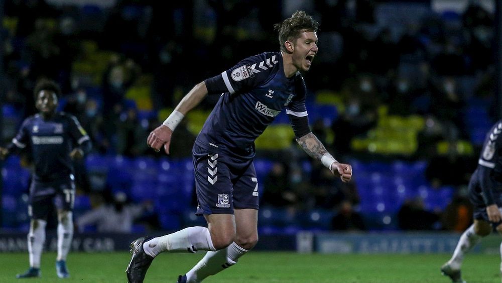 HALFORD SIGNS CONTRACT EXTENSION | Southend United Football Club